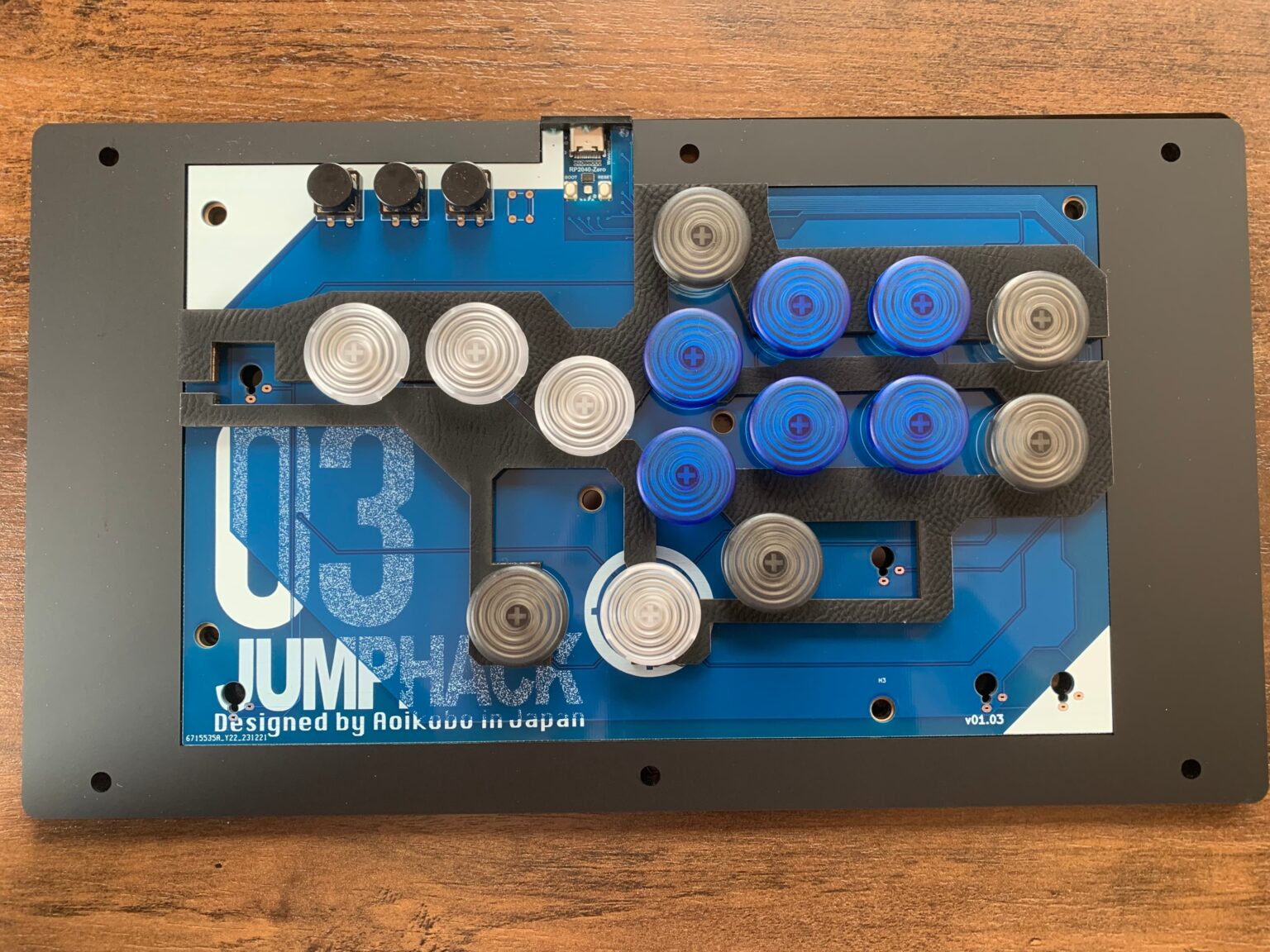 『JumpHack03』レビュー 操作性に優れた薄型レバーレスコントローラー - GameFoliage